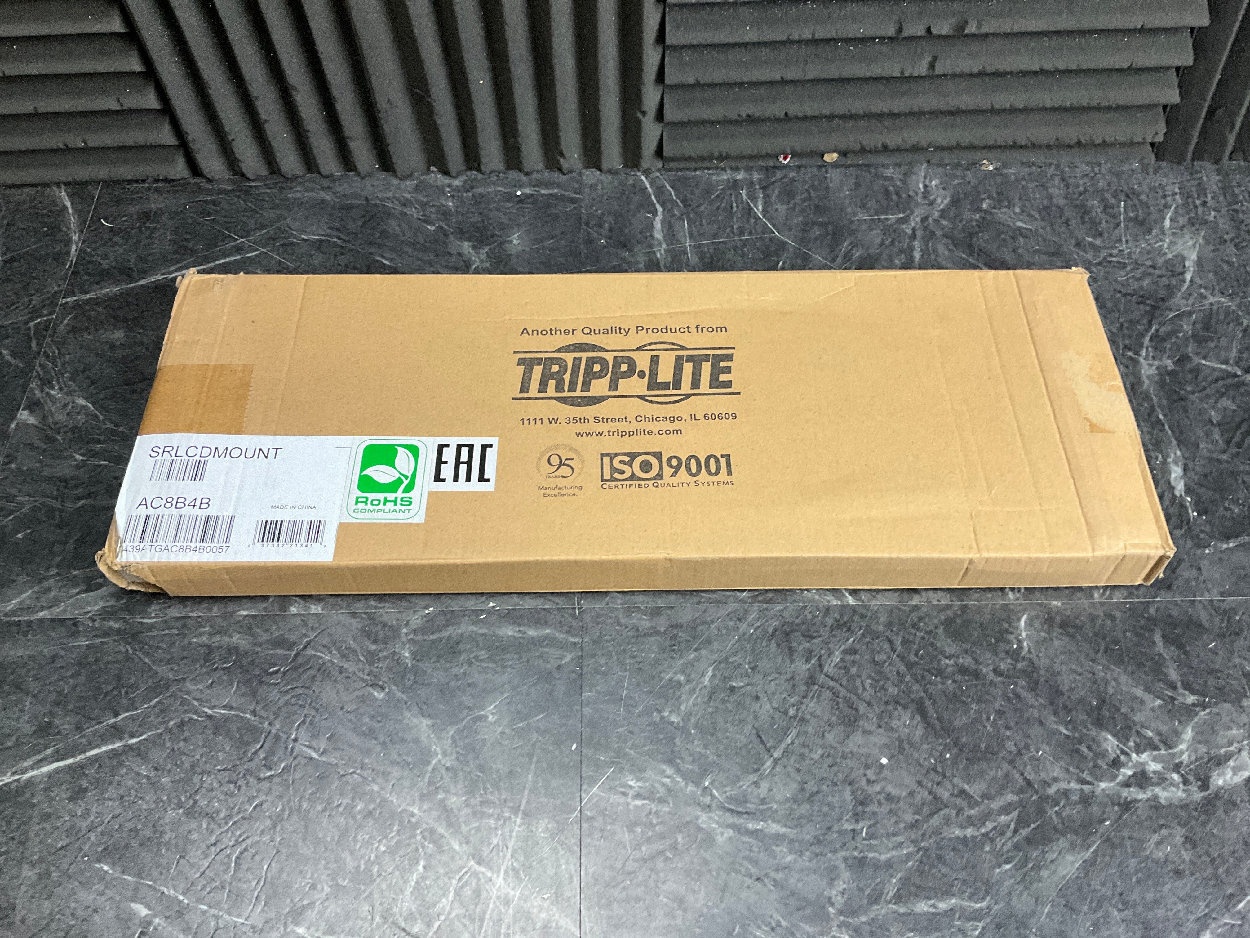 Tripp Lite SmartRack Monitor Rack Mount Bracket (4U) – Bstock