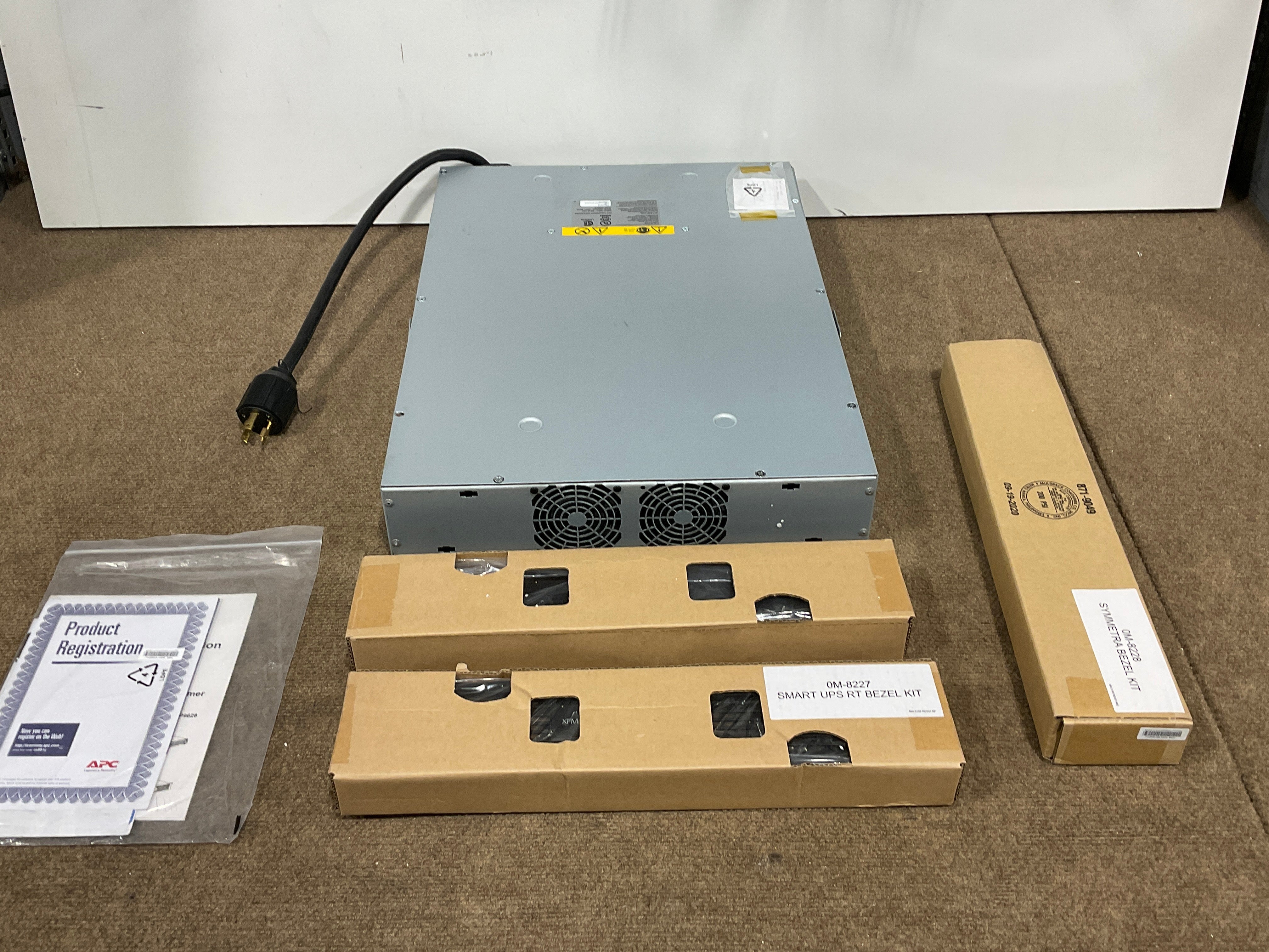 APC SmartUPS Step Down Transformer (208v to 120v) – Bstock